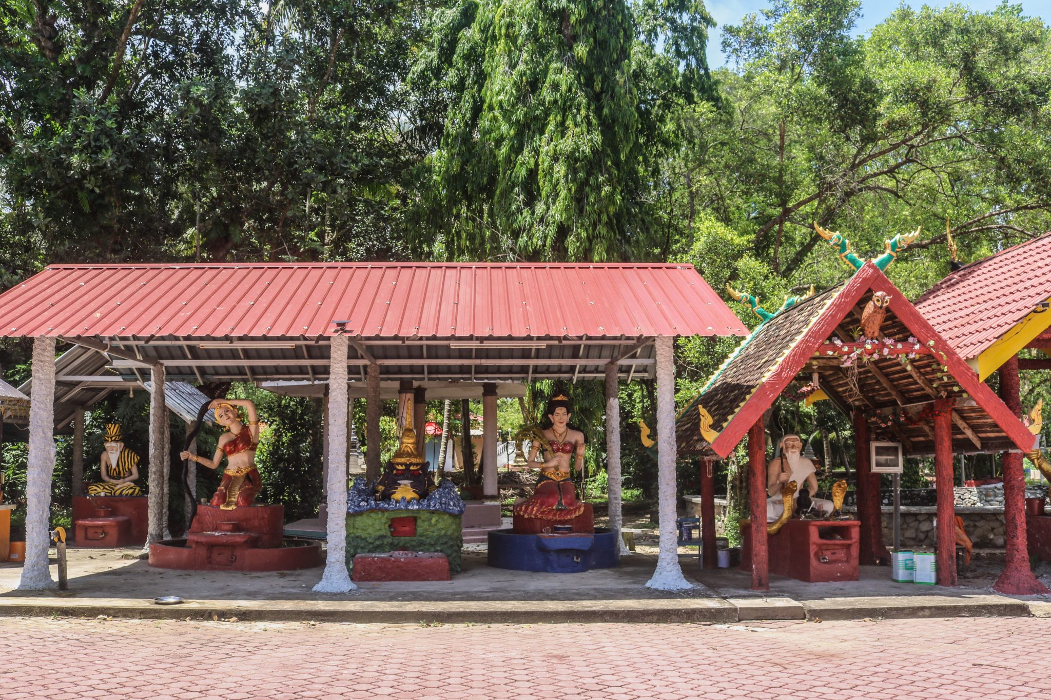 Best Buddhist Temples in Tumpat, Malaysia - The Island Drum