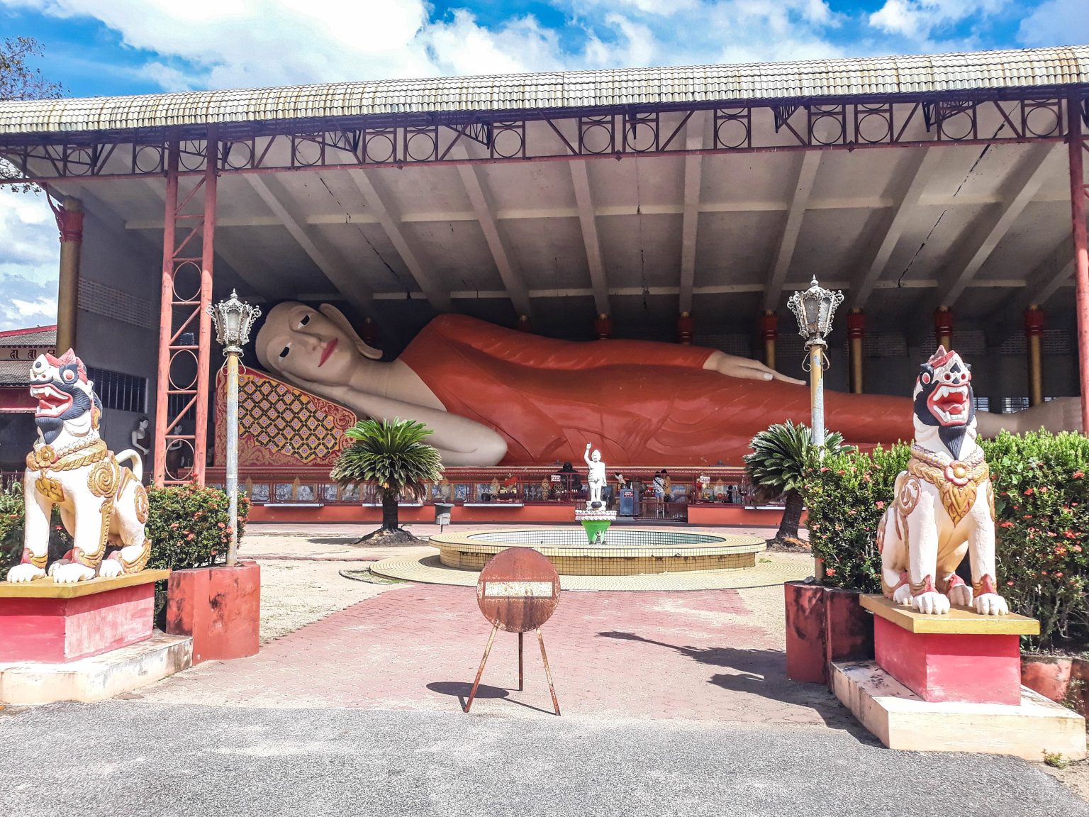 Best Buddhist Temples in Tumpat, Malaysia - The Island Drum
