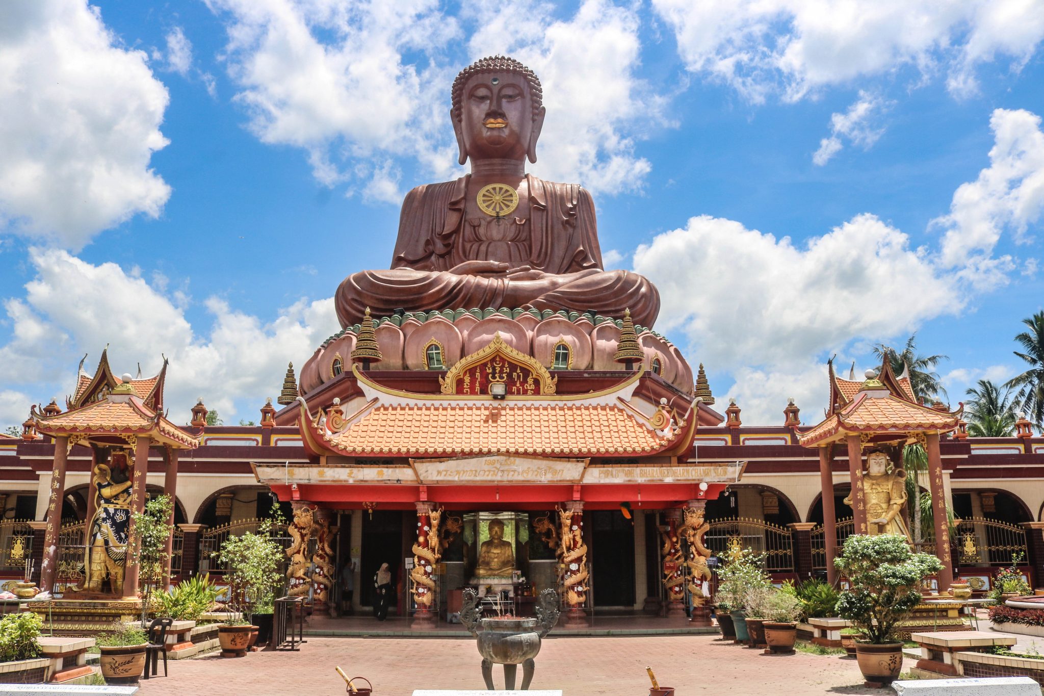 Best Buddhist Temples in Tumpat, Malaysia - The Island Drum