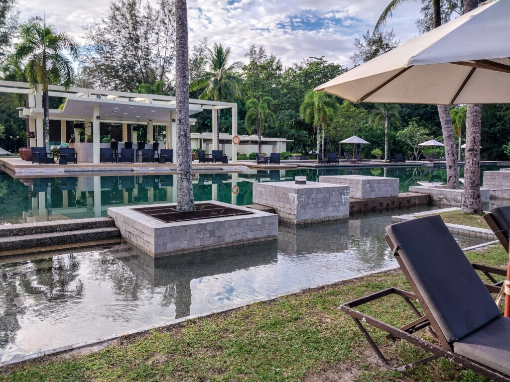 Best Restaurants in Tanjung Rhu Beach, Langkawi - The Island Drum