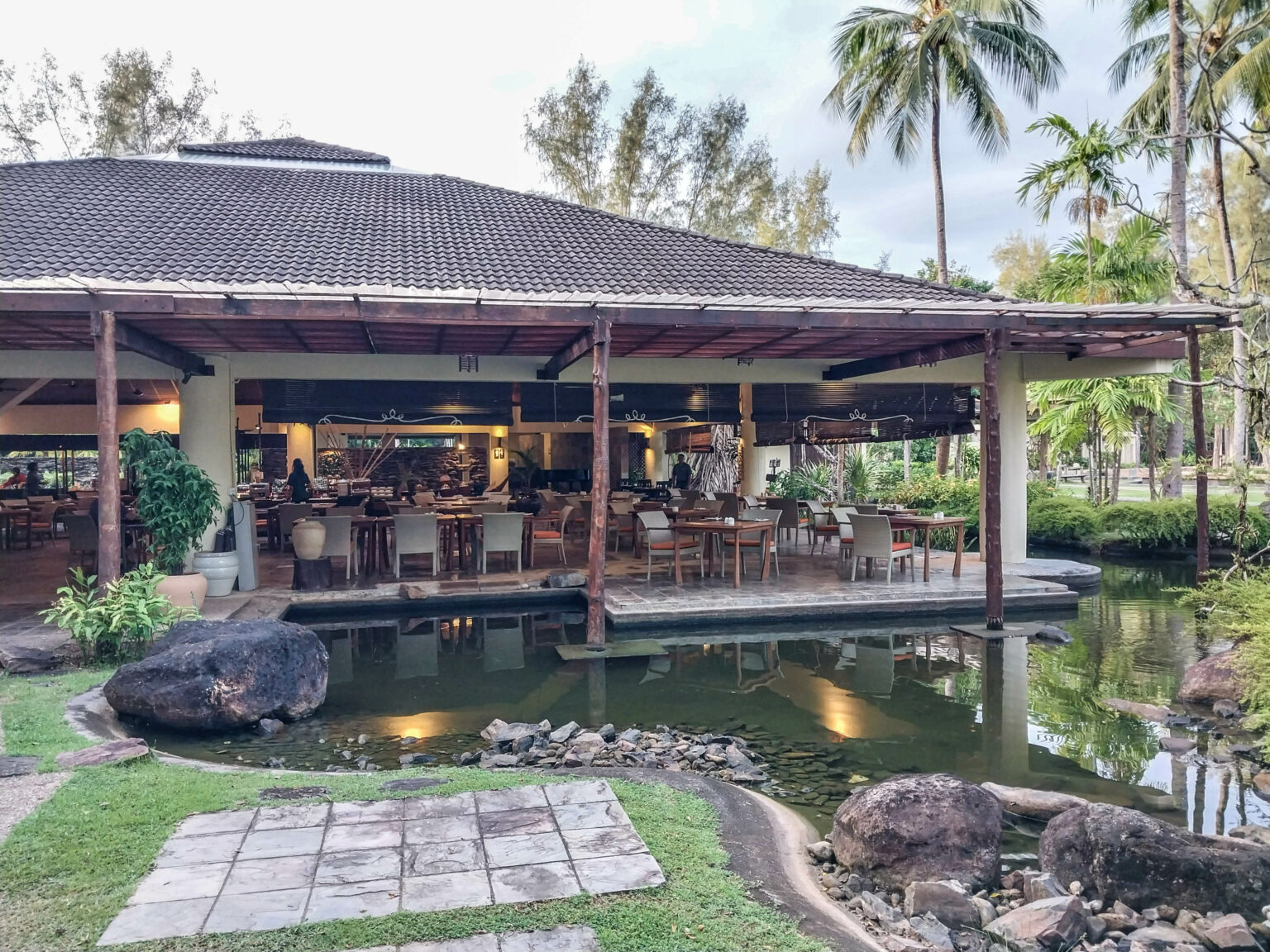 Best Restaurants in Tanjung Rhu Beach, Langkawi - The Island Drum