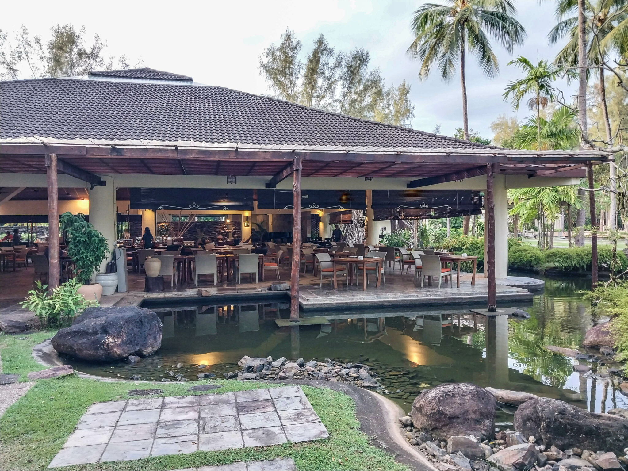 Best Restaurants in Tanjung Rhu Beach, Langkawi - The Island Drum