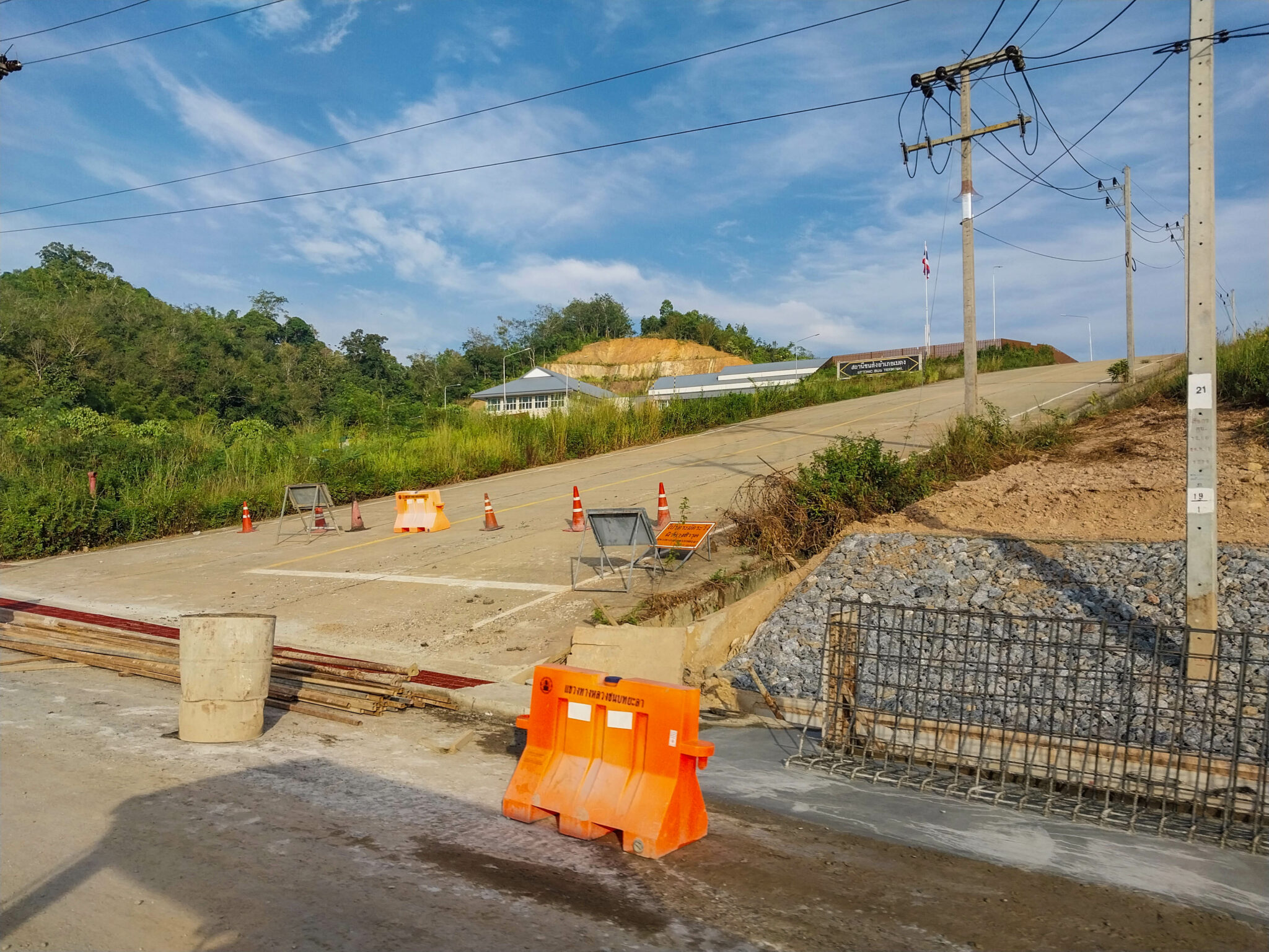 Getting from Sungai Petani, Malaysia to Betong, Thailand - The Island Drum