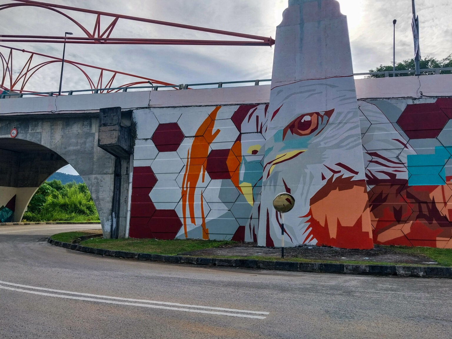 Kuala Sungai Melaka Bridge Murals: Langkawi Street Art - The Island Drum